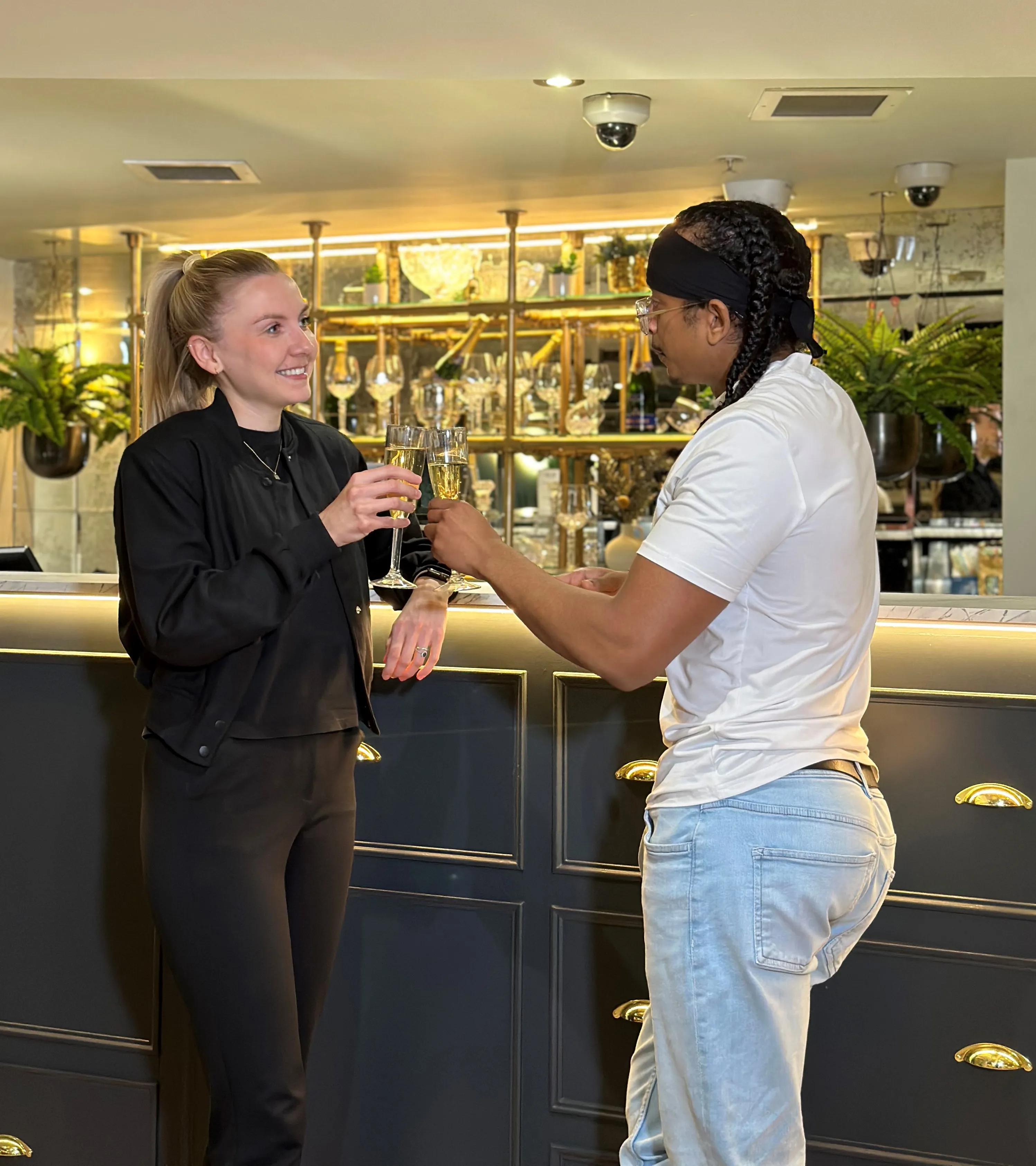 The 1835 Champagne Bar Experience | Madame Tussauds™ London